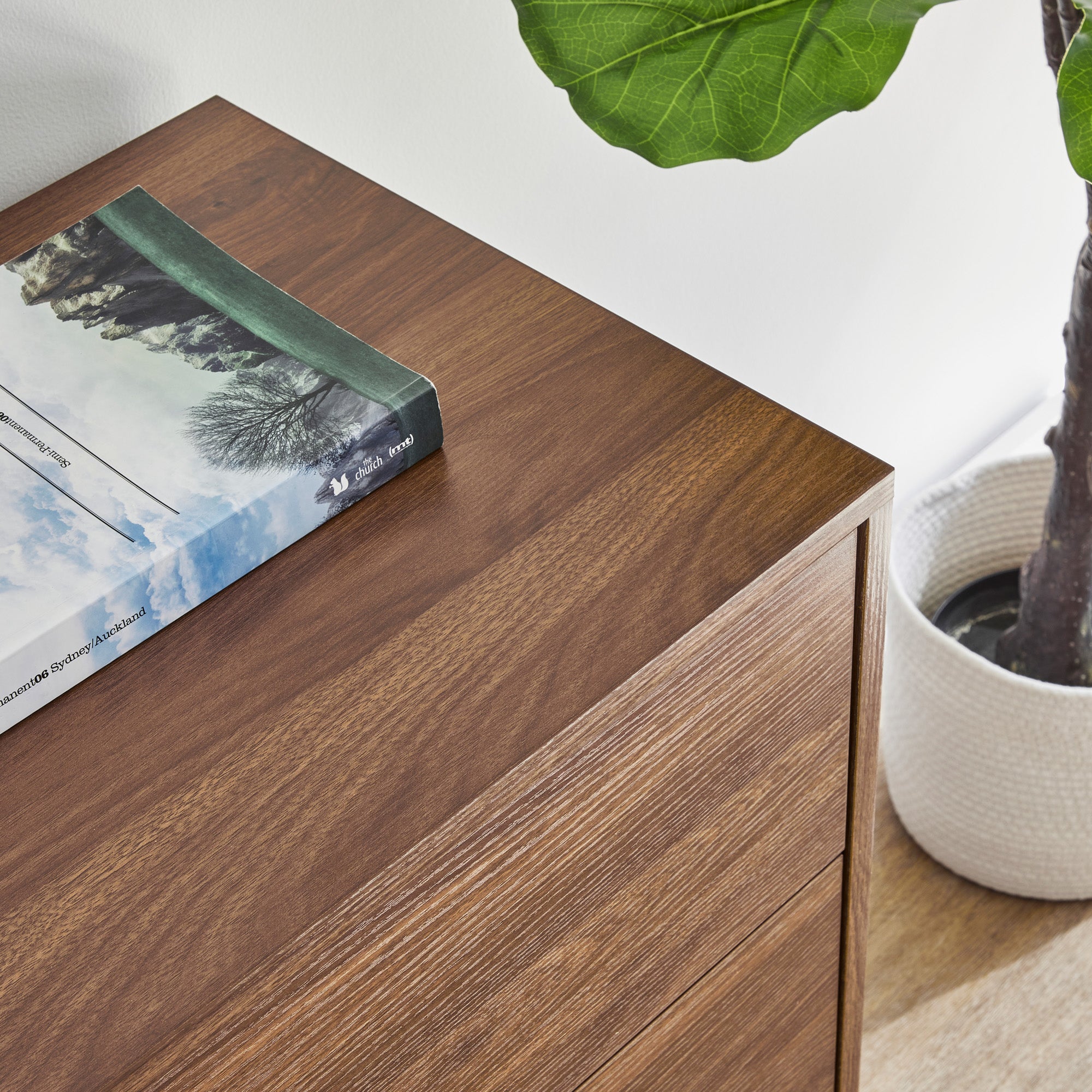 EQ3 Boom Walnut